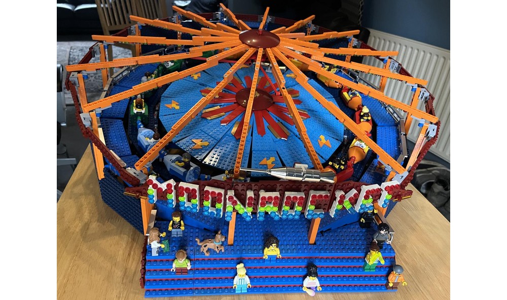 Lego Moc Moonrocket Fairground Ride By Gdale Rebrickable Build With