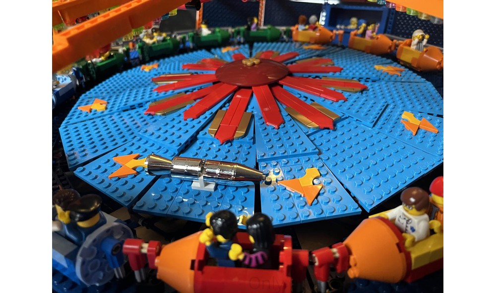 Lego Moc Moonrocket Fairground Ride By Gdale Rebrickable Build With