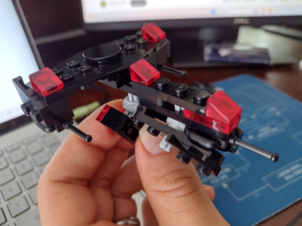 LEGO MOC Sith Wraith, v1 - 911954 by Scott Mc. | Rebrickable - Build ...