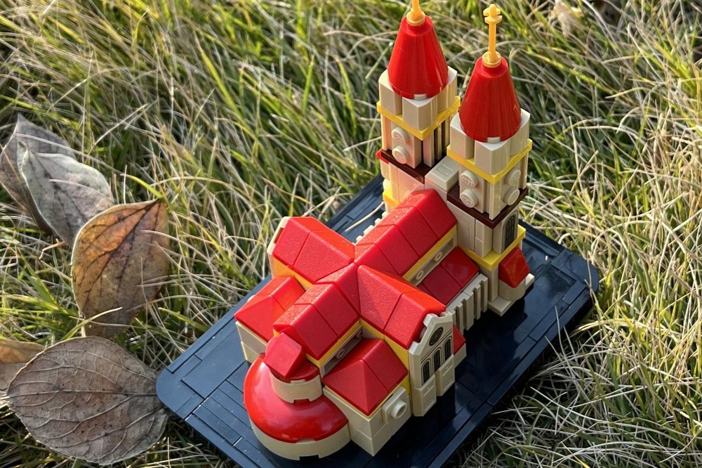 LEGO MOC The Catholic Church by asnoopy | Rebrickable - Build with LEGO