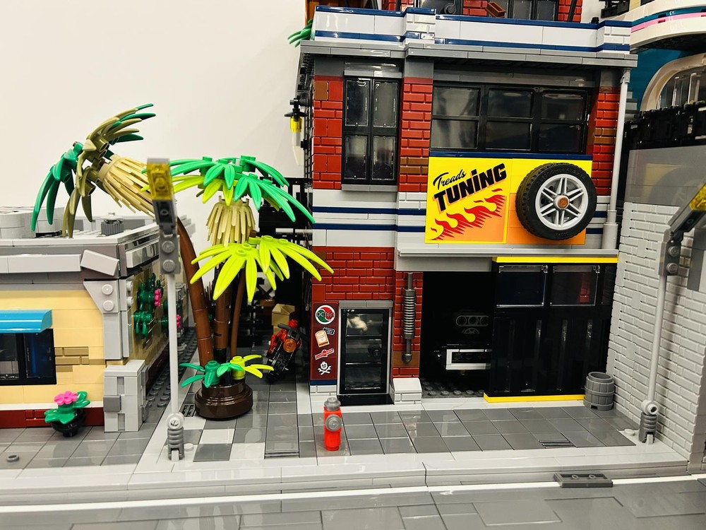 LEGO MOC Tuning Garage Modular by MadWaxBE | Rebrickable - Build with LEGO