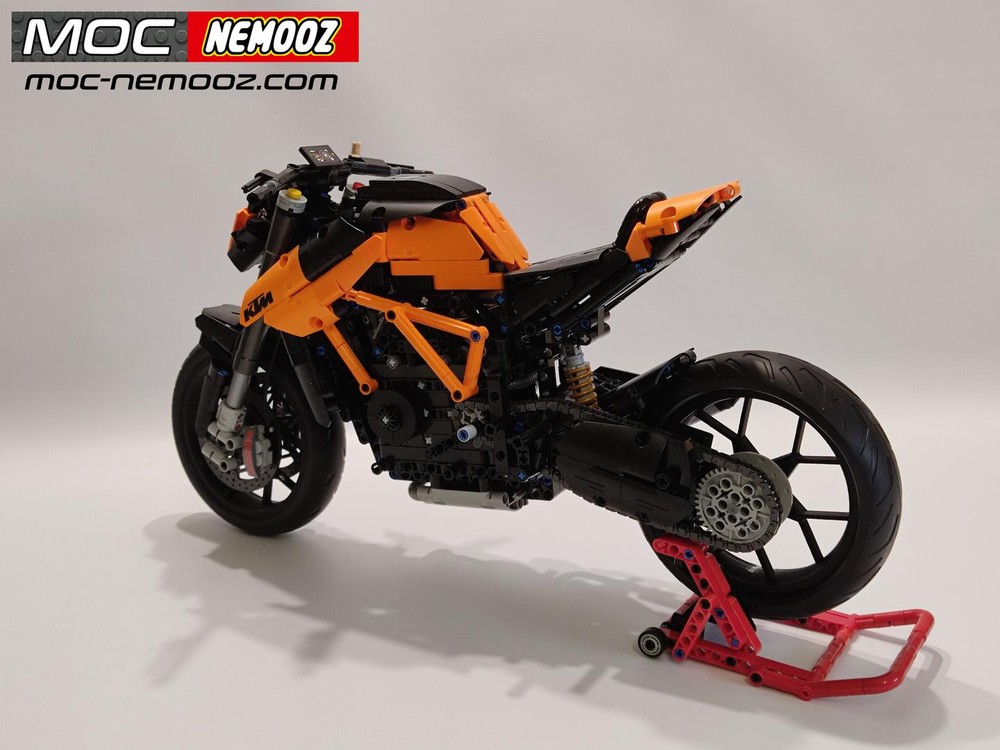 LEGO MOC KTM DUKE 1290 1:5 by MOC NEMOOZ | Rebrickable - Build with LEGO