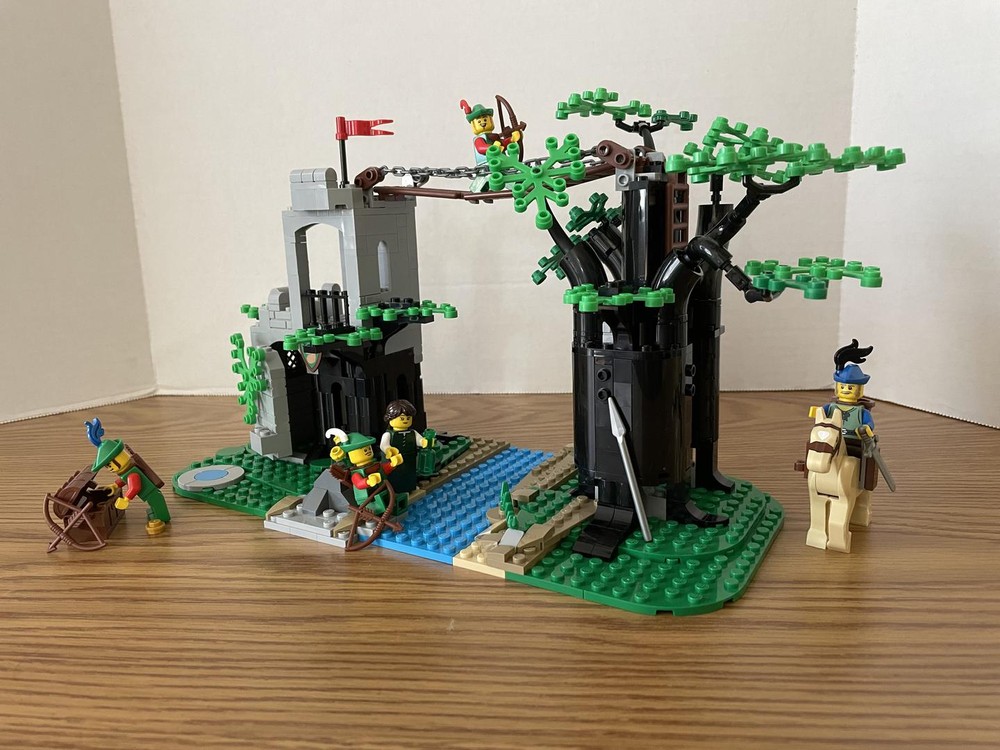 LEGO MOC Forestmen rickety ladders: A 10305 Lion Knights' Castle ...