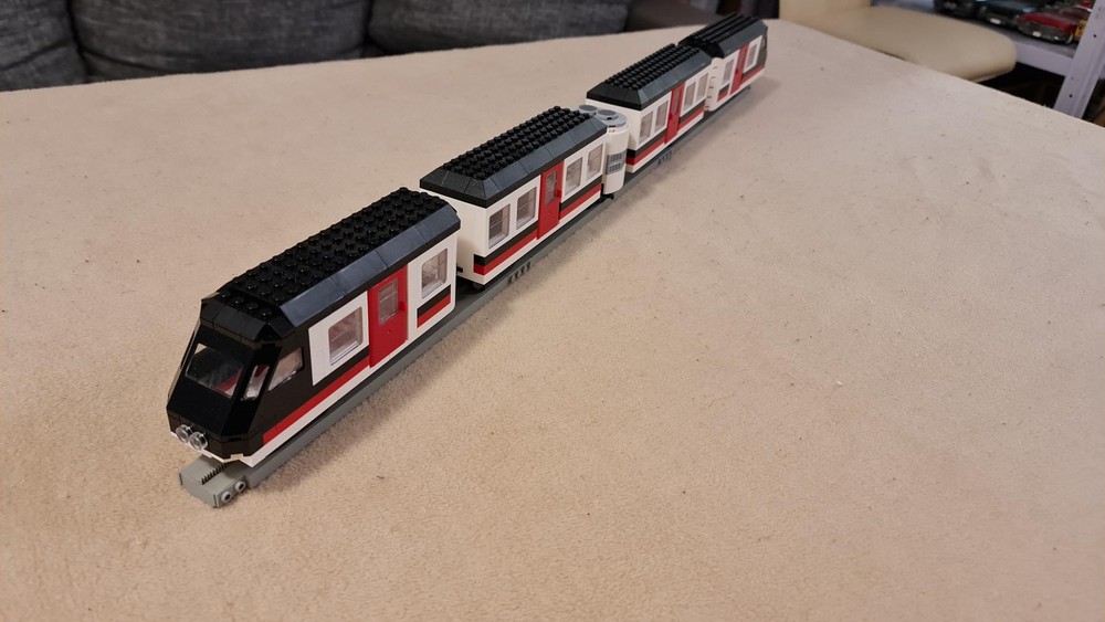 LEGO MOC Monorail 3.0 - based on the metroliner by KathyMcTree ...