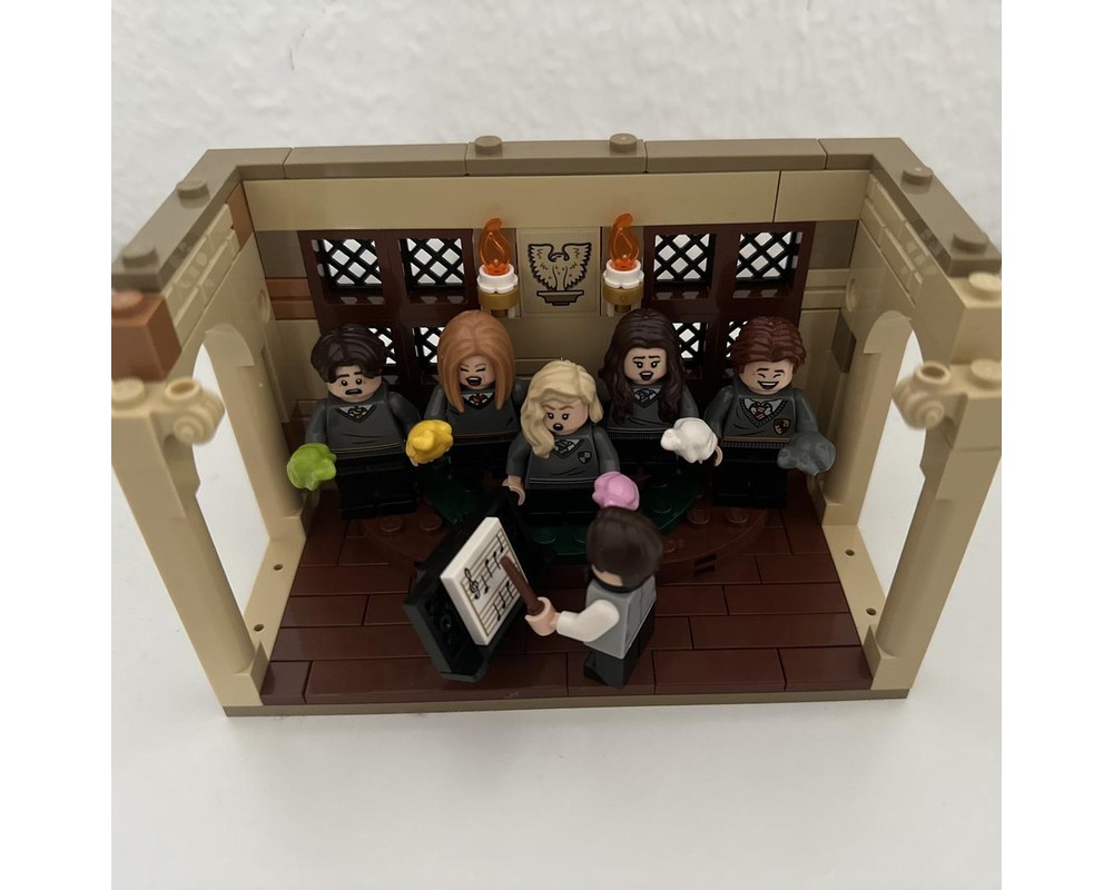 LEGO MOC Hogwarts Frog Choir by halfbrickprincess | Rebrickable - Build ...