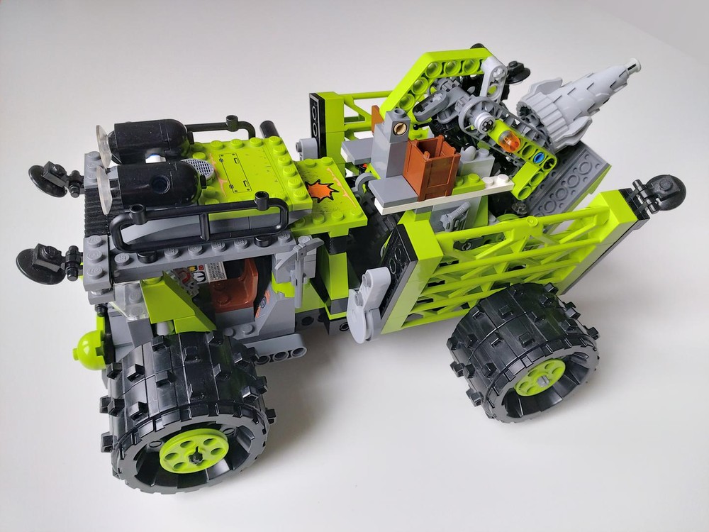 LEGO MOC Cavern Explorer and Diorite Driller by Jengoli | Rebrickable ...