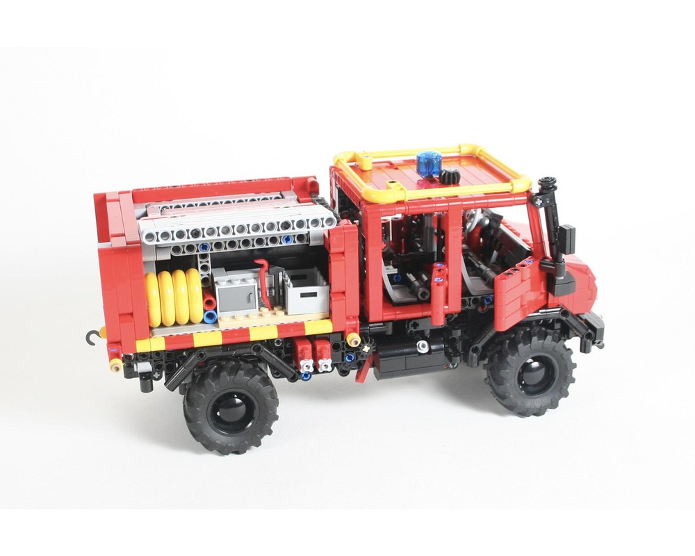 LEGO MOC Unimog U5000 Fire by thirdwigg | Rebrickable - Build with LEGO