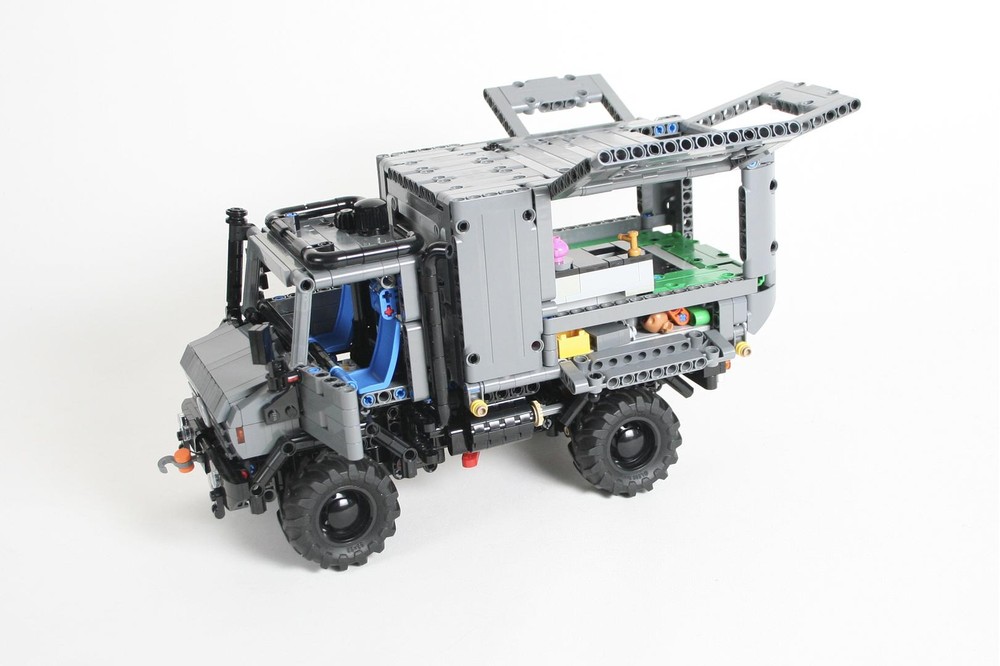 LEGO MOC Unimog U4000 Camper by thirdwigg | Rebrickable - Build with LEGO