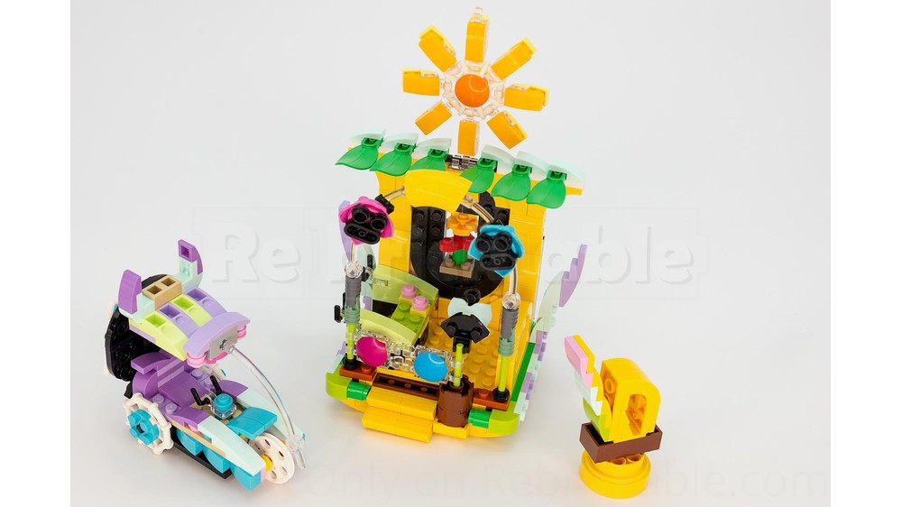Lego Moc Beach Karaoke Bar By Steinedieb Rebrickable Build With Lego