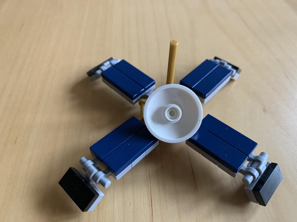 LEGO MOC Mariner 4 (Mars) - 1:70 by JonHull | Rebrickable - Build with LEGO