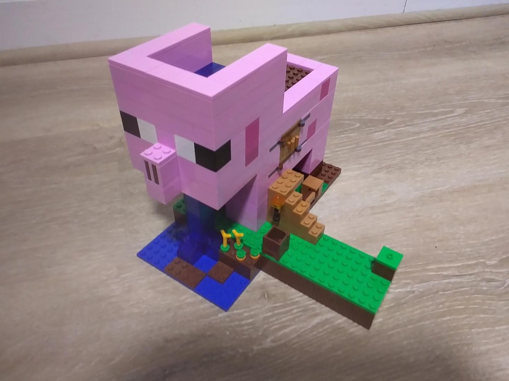 LEGO MOC Minecraft: The Pig House (to scale) by Sushi_V | Rebrickable ...
