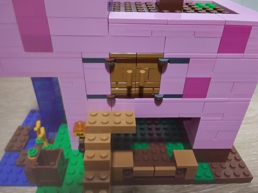 LEGO MOC Minecraft: The Pig House (to scale) by Sushi_V | Rebrickable ...
