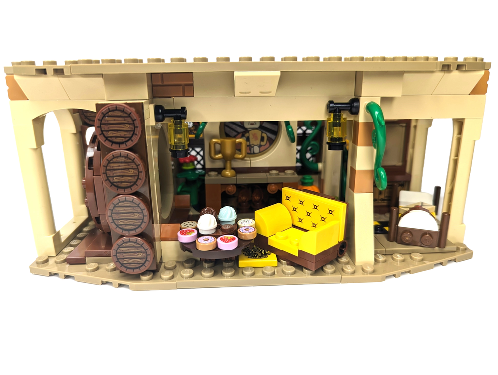 LEGO MOC HP Modular - Hufflepuf* Common Room by Pandabrickable ...