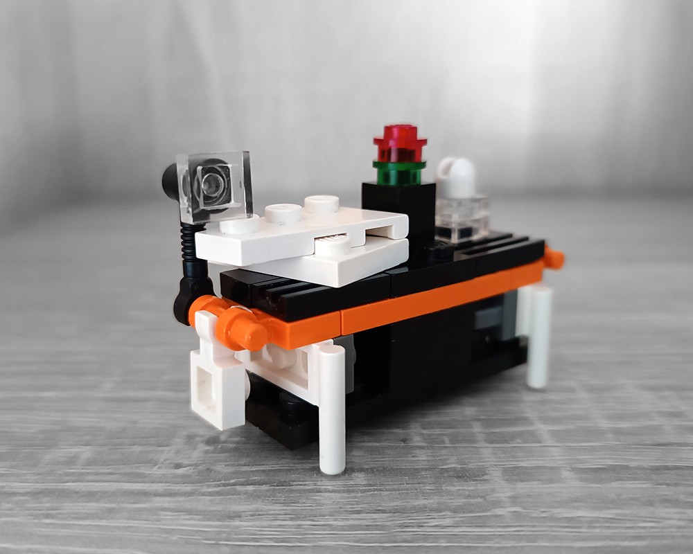 LEGO MOC Messy desk by WoodenBoxProjects | Rebrickable - Build with LEGO