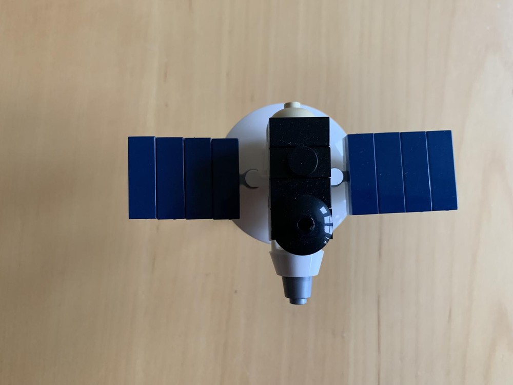 LEGO MOC-170143 Venera 4 (Venus) - 1:70 by JonHull | Rebrickable ...