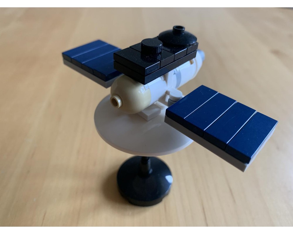 LEGO MOC Venera 4 (Venus) - 1:70 by JonHull | Rebrickable - Build with LEGO