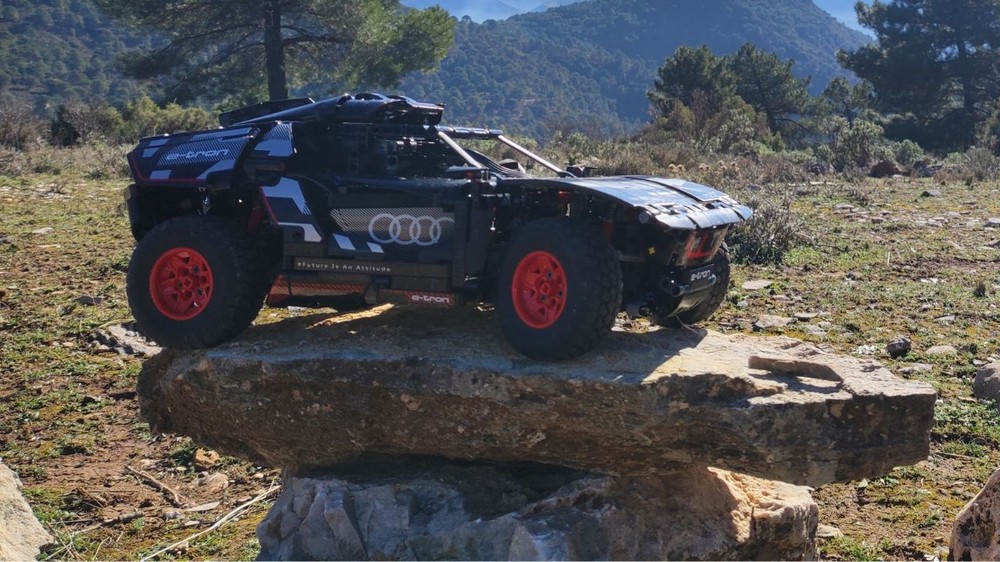 LEGO MOC Audi RS Q E-Tron 42160 Mod with 4 BuWizz Motors by Another ...