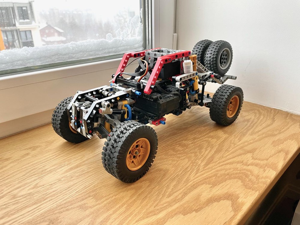LEGO MOC Trophy truck with super realistic suspension by measyn ...