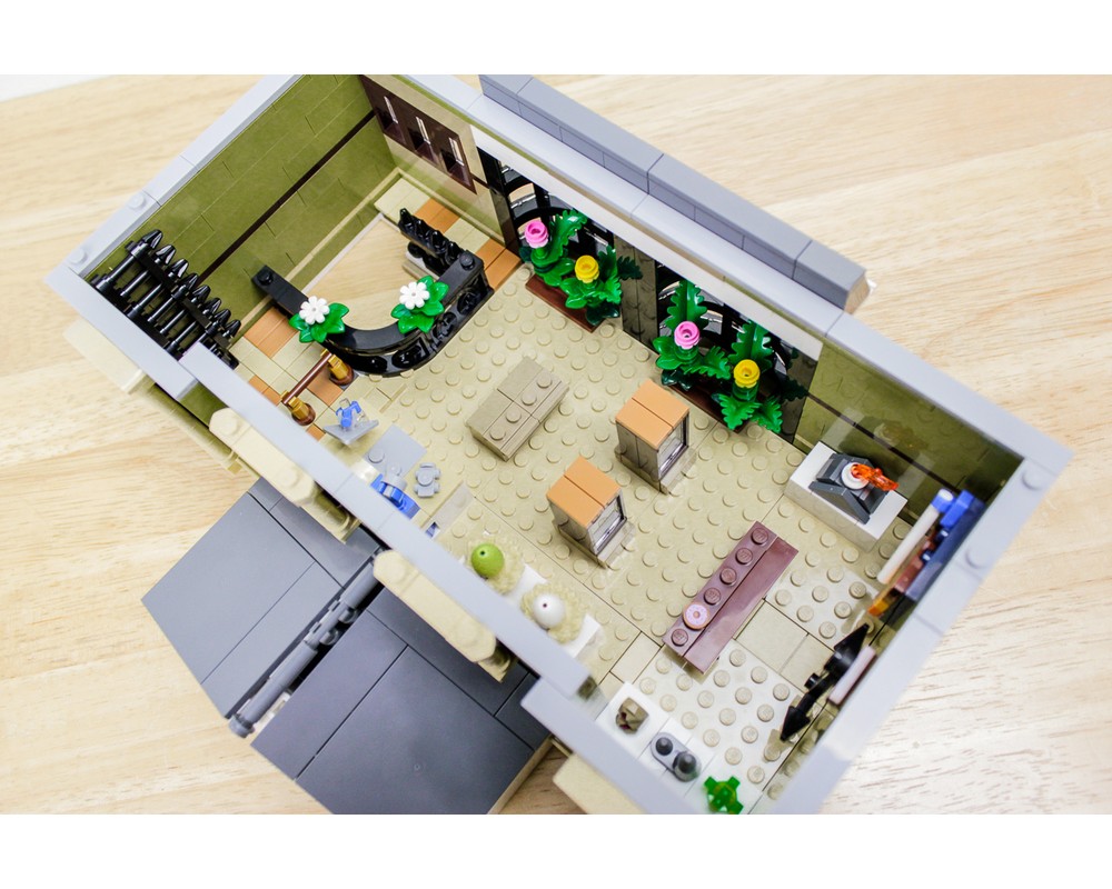 Lego Moc Tall Natural History Museum Alt Build By Stonewall Bricks