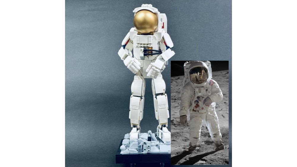 LEGO MOC Astronaut Walking on the Moon 31152+31147 by anderson_brick ...