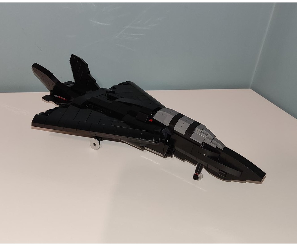 LEGO MOC 10304 Blackbird by Kirvet | Rebrickable - Build with LEGO