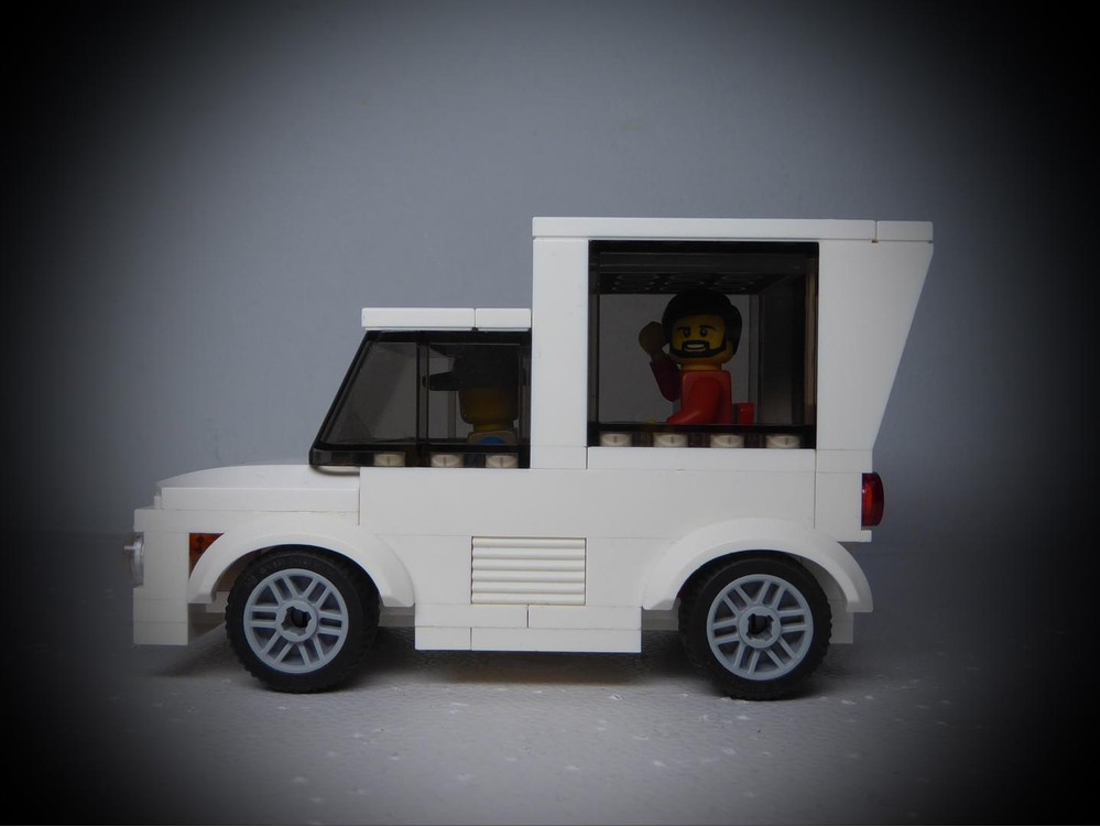 LEGO MOC 60182 Popemobile by perbonde | Rebrickable - Build with LEGO