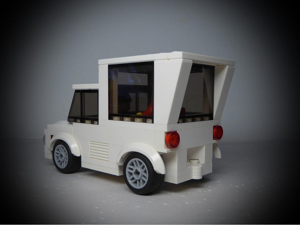LEGO MOC 60182 Popemobile by perbonde | Rebrickable - Build with LEGO