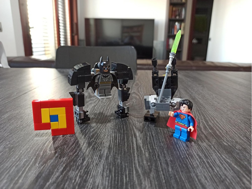 LEGO MOC Batman Mech Suit by NoParadise_Bricks | Rebrickable - Build ...