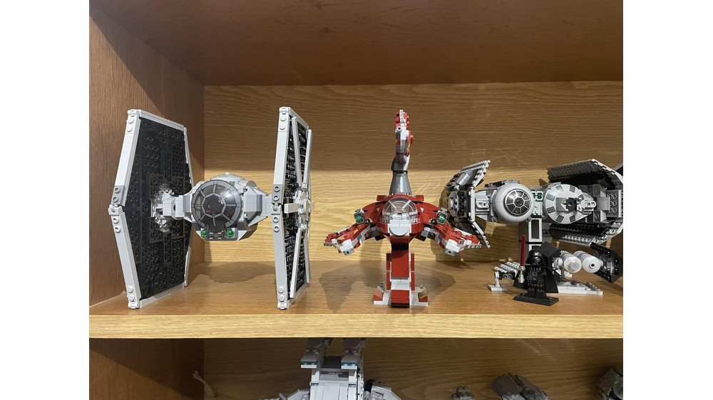 LEGO MOC Ahsoka Tano's Tie Phantom - 75362 alternative build by zsoltom ...