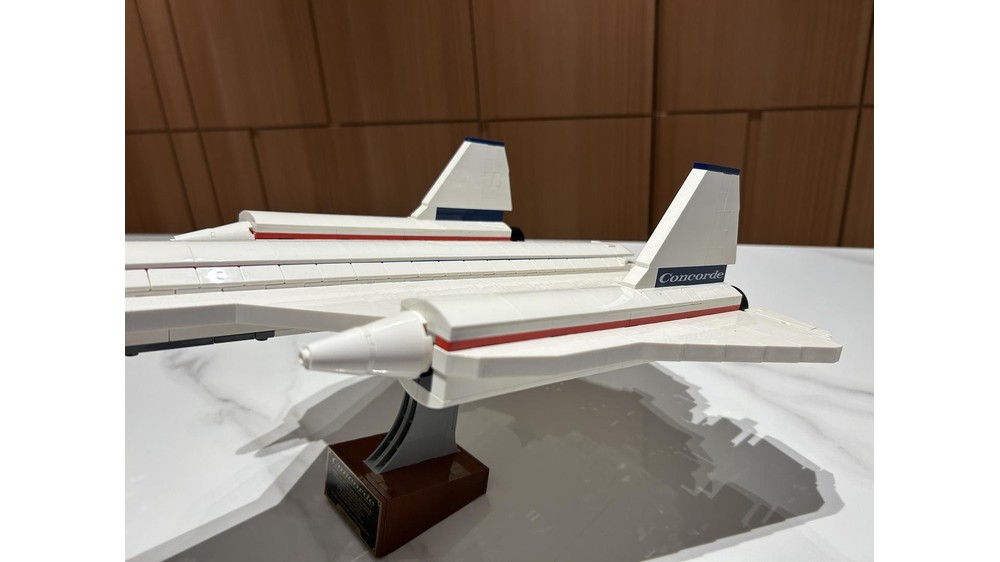 LEGO MOC Lockheed SR-71 Blackbird LEGO 10318 Concorde alternate build ...