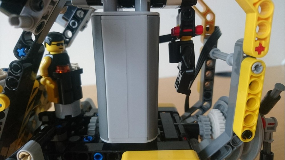 LEGO MOC 9397 Angry Bug by kejv2 | Rebrickable - Build with LEGO