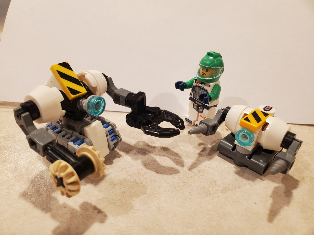 LEGO MOC Tread Robot by t-nova | Rebrickable - Build with LEGO