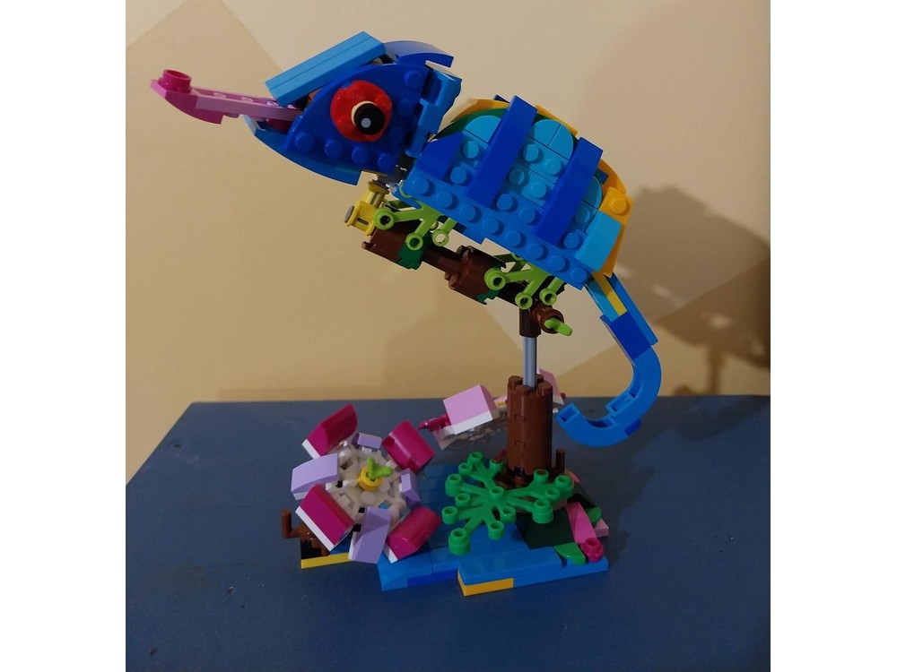 LEGO MOC Chameleon by Niouls | Rebrickable - Build with LEGO
