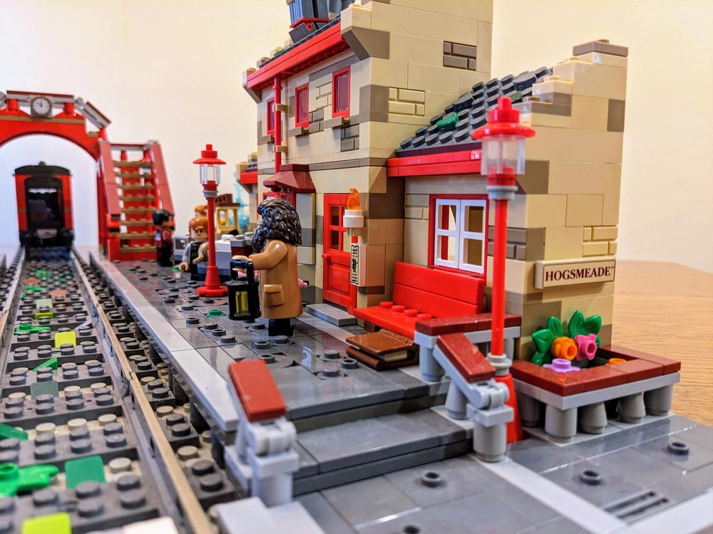 LEGO MOC Hogsmeade Station (HP / Modular Buildings) by penumbra12 | Rebrickable - Build with LEGO