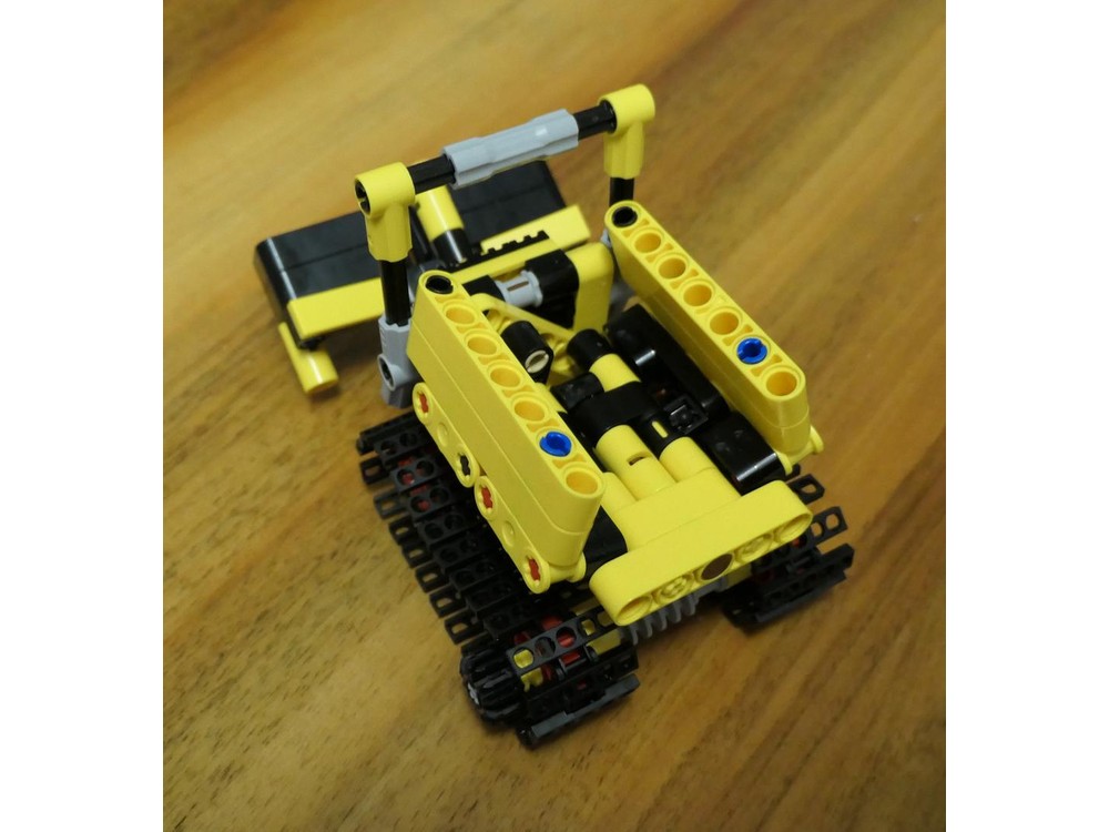 LEGO MOC 42163 Mini Asphalt Paver by Larsagri | Rebrickable - Build ...