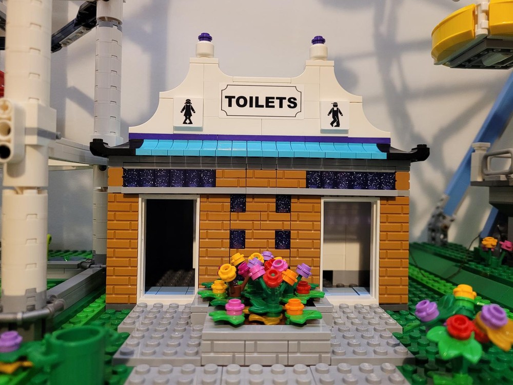 LEGO MOC Public Toilets - Fairground by Mandy Nicholls | Rebrickable ...