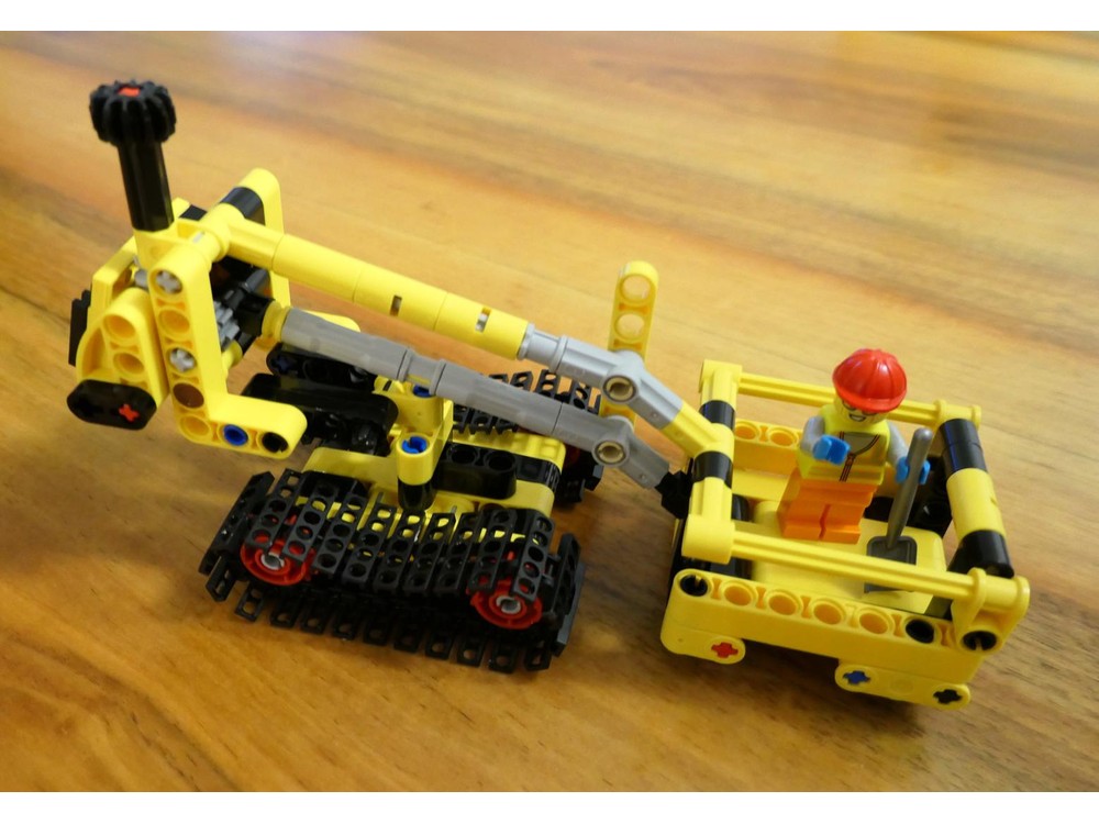 LEGO MOC-173700 42163 Tracked Cherry Picker by Larsagri | Rebrickable ...