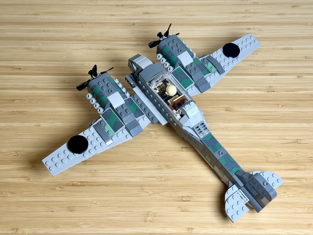 LEGO MOC Mercedes-Benz 770 and Messerschmitt Heavy Fighter - Alternate ...