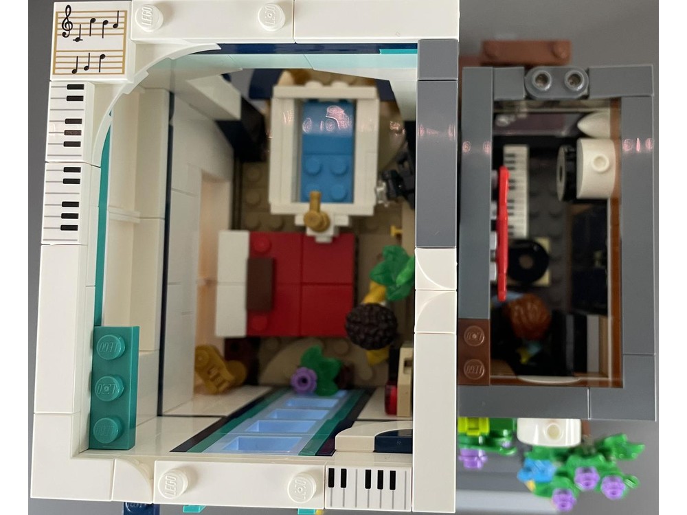 LEGO MOC Hotel and Recording Studio Modular Alternate build of 31141 by ...