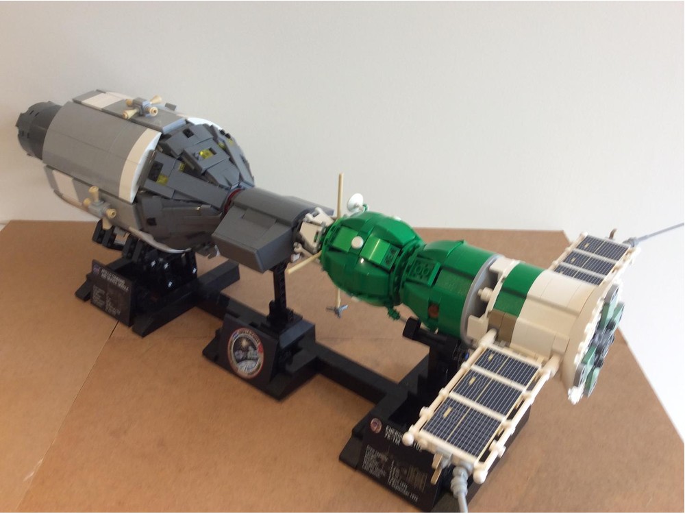 LEGO MOC Soyuz-MS and Soyuz-7K-TM Spacecraft by iscatrebor ...