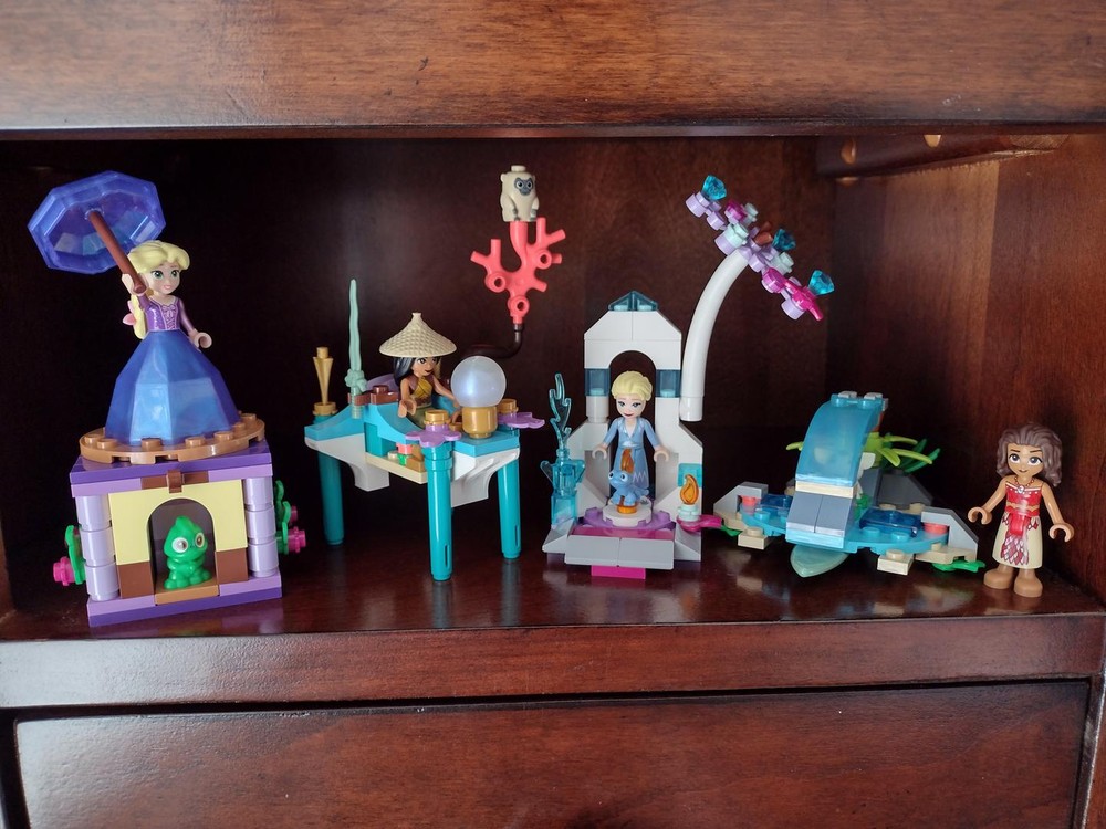 LEGO MOC Moana Earhart & Pua the Pilot - 30646 by McScottyBricks ...