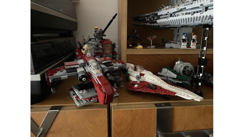 LEGO MOC Ahsoka Tano's ARC-170 - 75362 Alternative by zsoltom ...