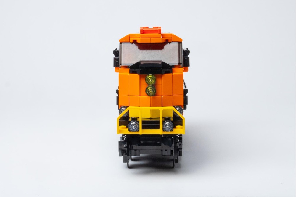 LEGO MOC BNSF Freight Locomotive (GE Evolution Tier 4) by eggybricks ...