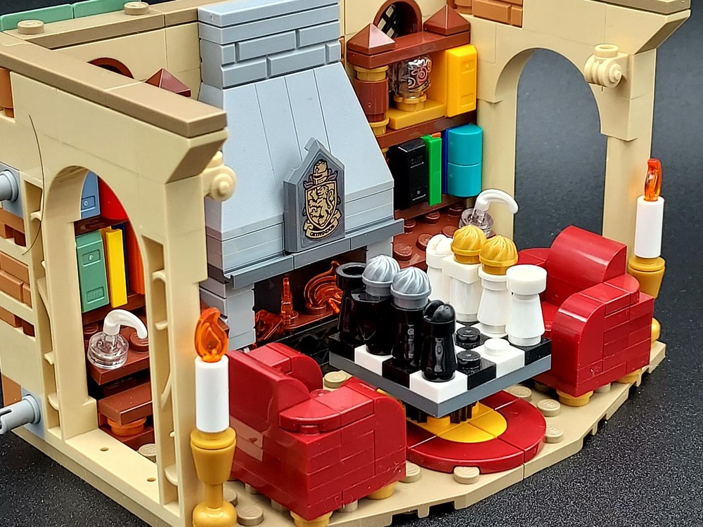 LEGO MOC Gryffindor Common Room by TrevorToad | Rebrickable - Build ...