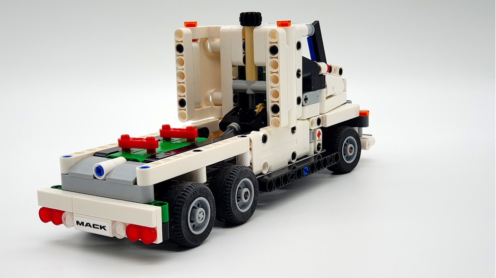 LEGO MOC 42167 alternate: Mack Anthem by alter-lego | Rebrickable ...