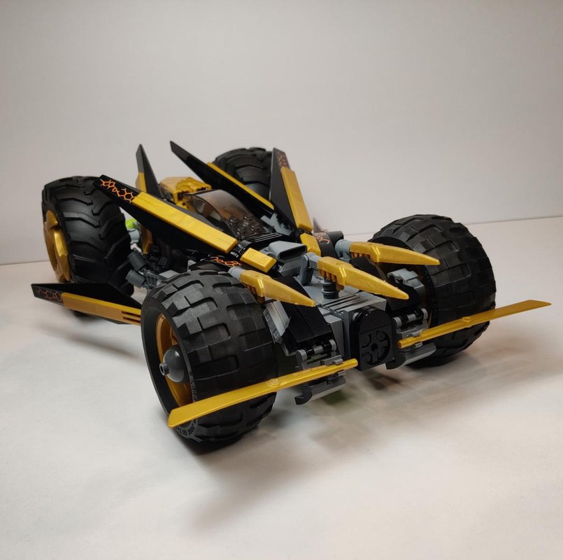 LEGO MOC UCS Cole's Tread Assault by giraffeandbricks | Rebrickable ...