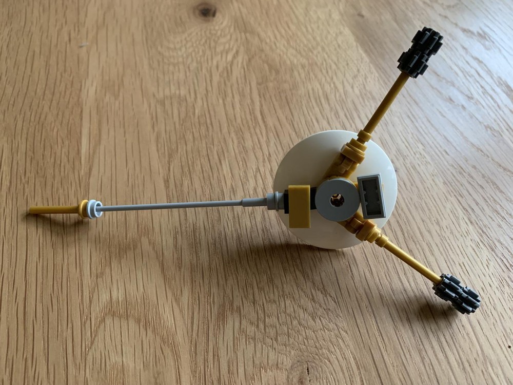 LEGO MOC Pioneer 10 & 11 (Jupiter, Saturn) - 1:70 by JonHull ...