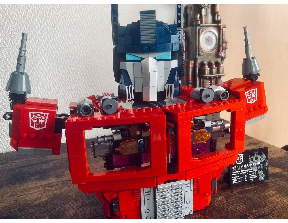 LEGO MOC Gen 1 Transformers Optimus Prime Bust by CreationCaravan (Brad ...