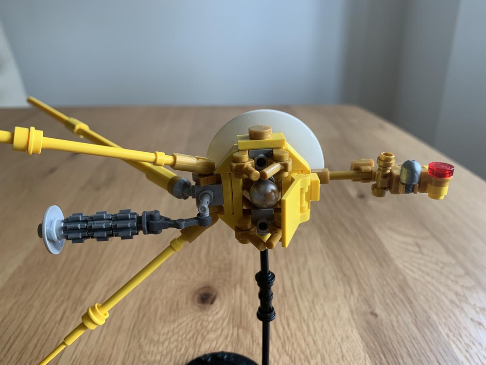 LEGO MOC Voyager 1 & Voyager 2 (Jupiter, Saturn, Uranus, Neptune) - 1: ...
