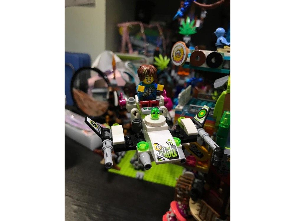 LEGO MOC 71471 Z-Blob Flight Vehicle by Agilinzzz | Rebrickable - Build ...